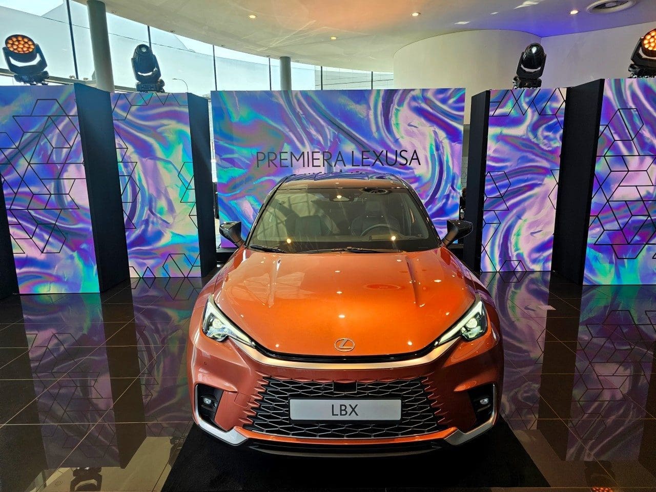Lexus LBX 2024. Promocja cenowa! | Moto Magazyn