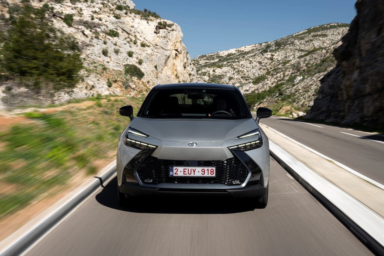 Toyota C-HR Plug-in Hybrid wersja Comfort Plus - cennik