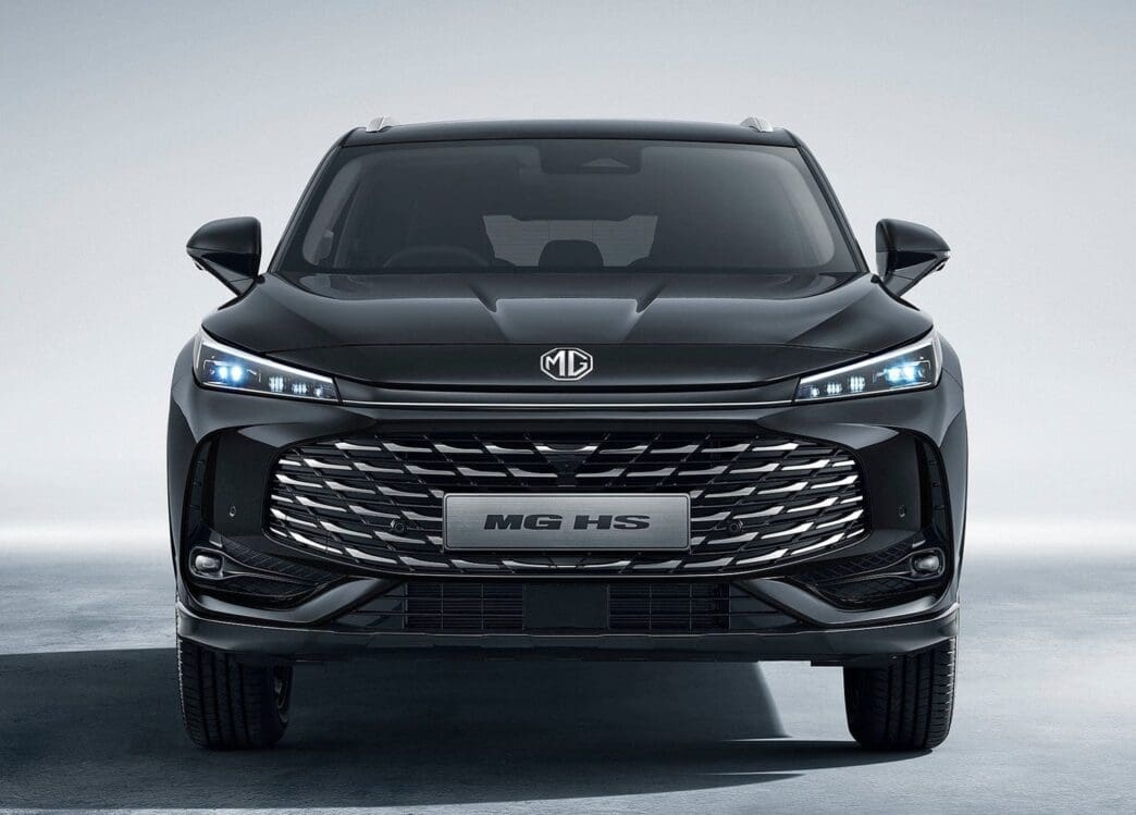 Nowy MG HS 2025 - hybrydowy SUV MG 300 KM